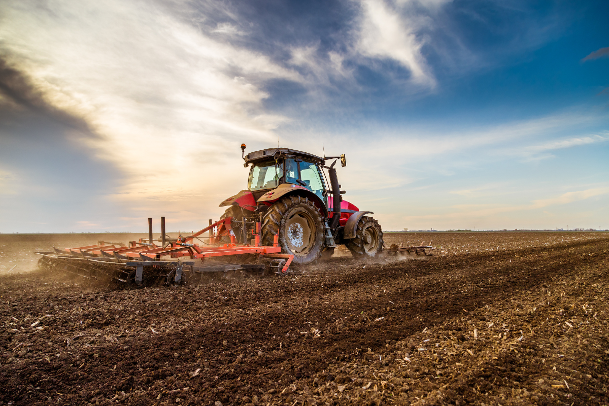 BKT Agrimax V-Flecto bei Interpneu – Effizient & Bodenschonend ...